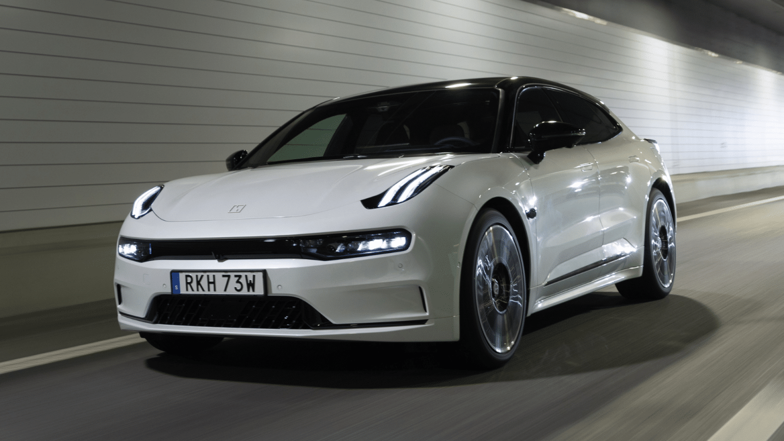 Everything About Zeekr 001: Price & Reviews - Top Car Rating