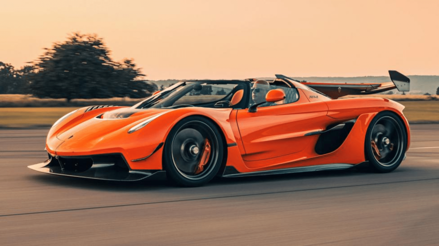 What Defines a Supercar, Hypercar, and Sports Car? - Top Car Rating